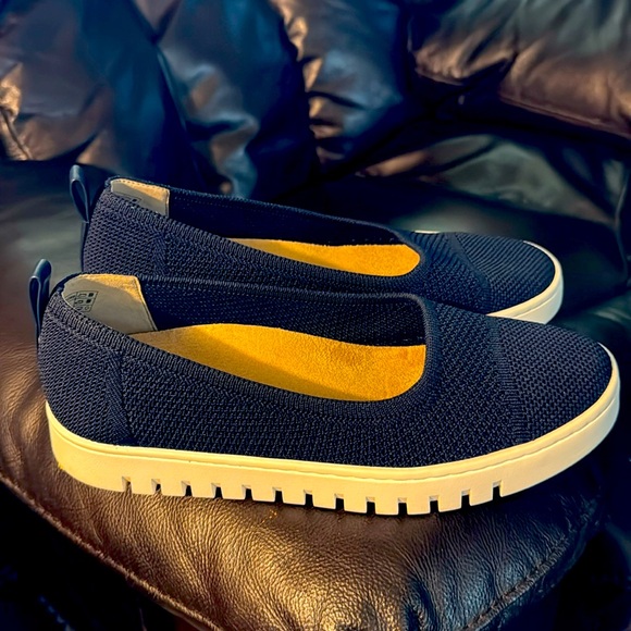 Vionic | Shoes | Vionic Uptown Skimmer Knit Flats Navy Blue 7 | Poshmark